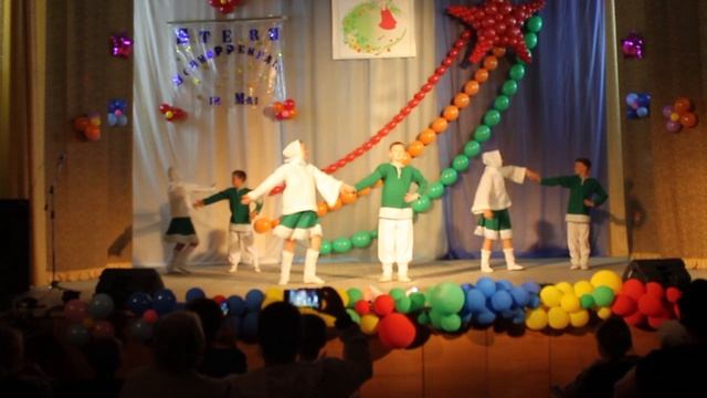 Танец "Сизый голубочек" - танцевальная группа из Новоивановки