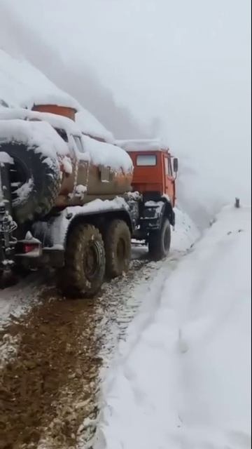 Преодолеть непреодолимое — проходимость КАМАЗа на практике 73, пробуксовка в стиле фонк