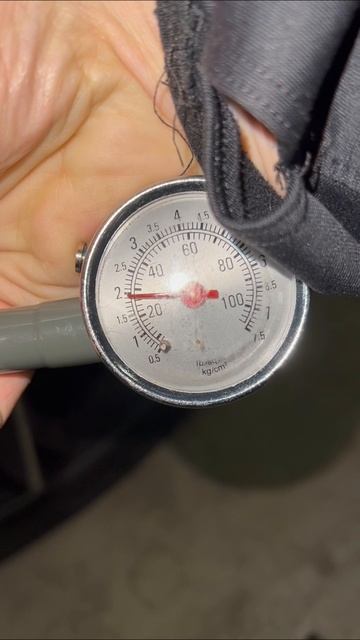 Имитируем прокол колеса - Chery tiggo 8 pro max - система контроля давления воздуха в шинах.