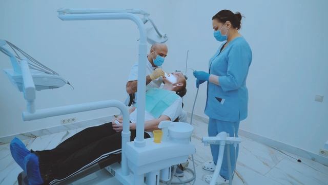 Вся правда о имплантации зубов за один день. Видео отзыв о стоматологии Furor.