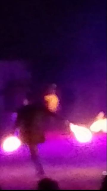 Oгнедышащий дракон на Каупе short