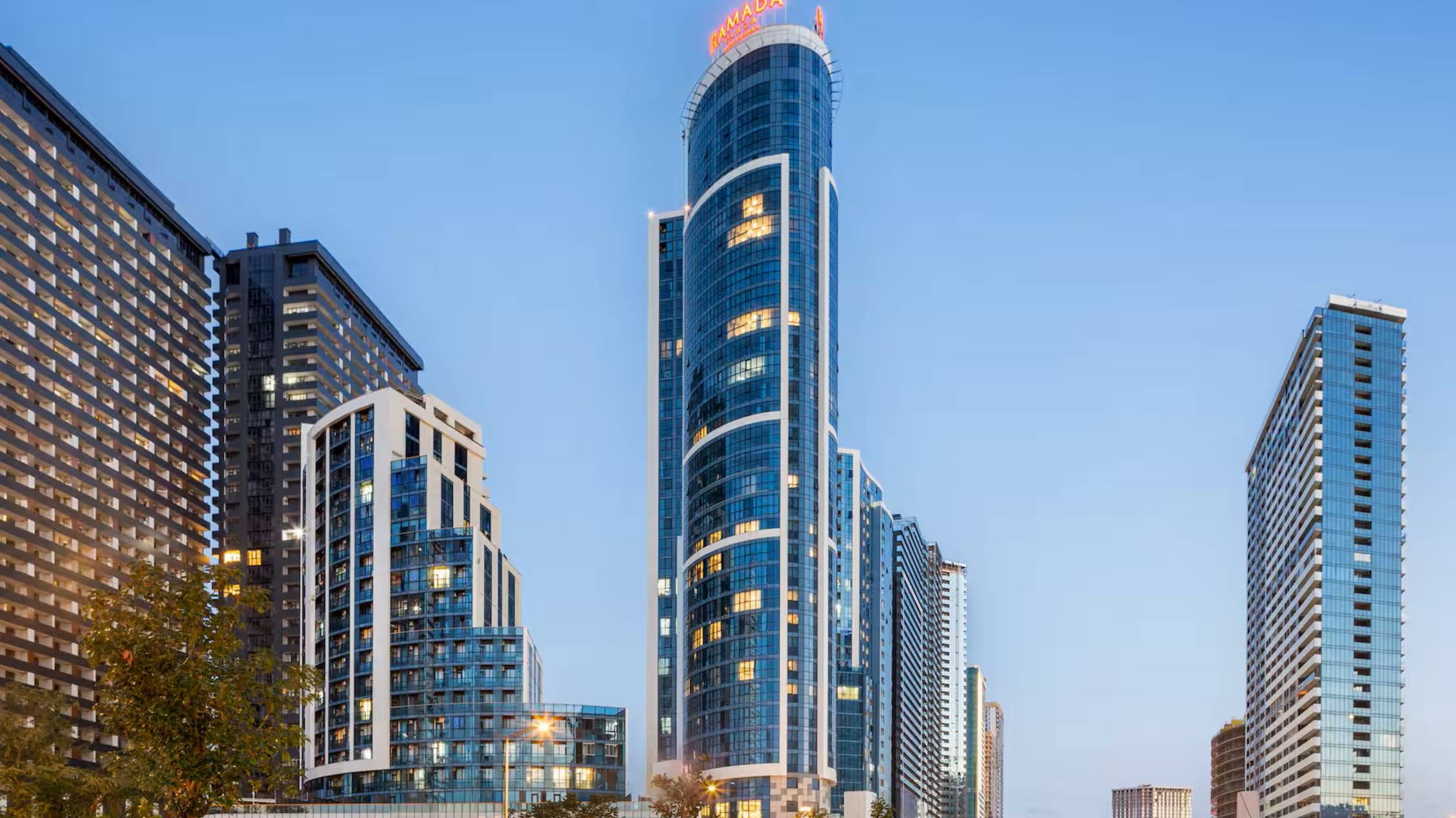 Ключи от апартаментов Sea View Plaza Batumi Centre