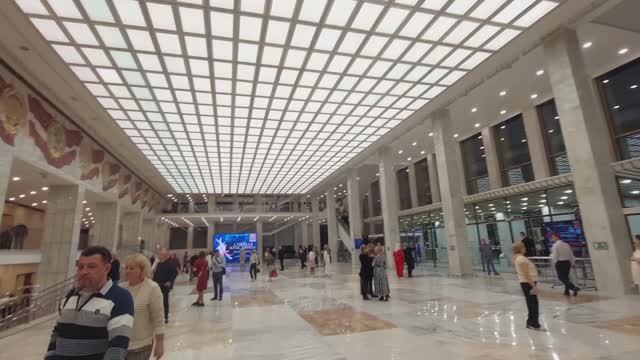 Внутри Кремлёвского дворца