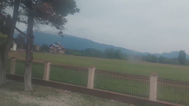 Дорога  из г. Гагра - в г. Новый Афон (Абхазия) / Вид из автобуса / Сельские дома