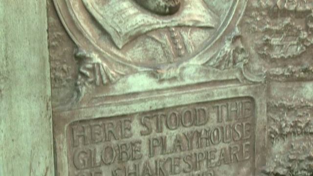 English File intermediate plus 4th _Video_Listening_8B_The_Globe_Extracts