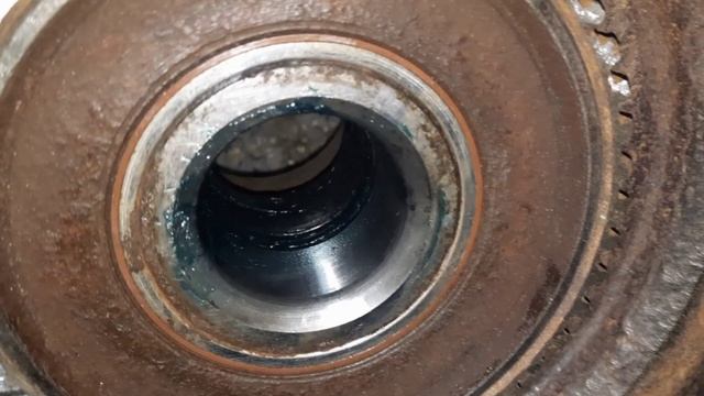 Форд Транзит 7 2010. Обслуживание и установка задней левой ступицы, тормоза, абс