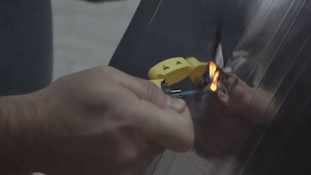 Испытание игольчатым пламенем