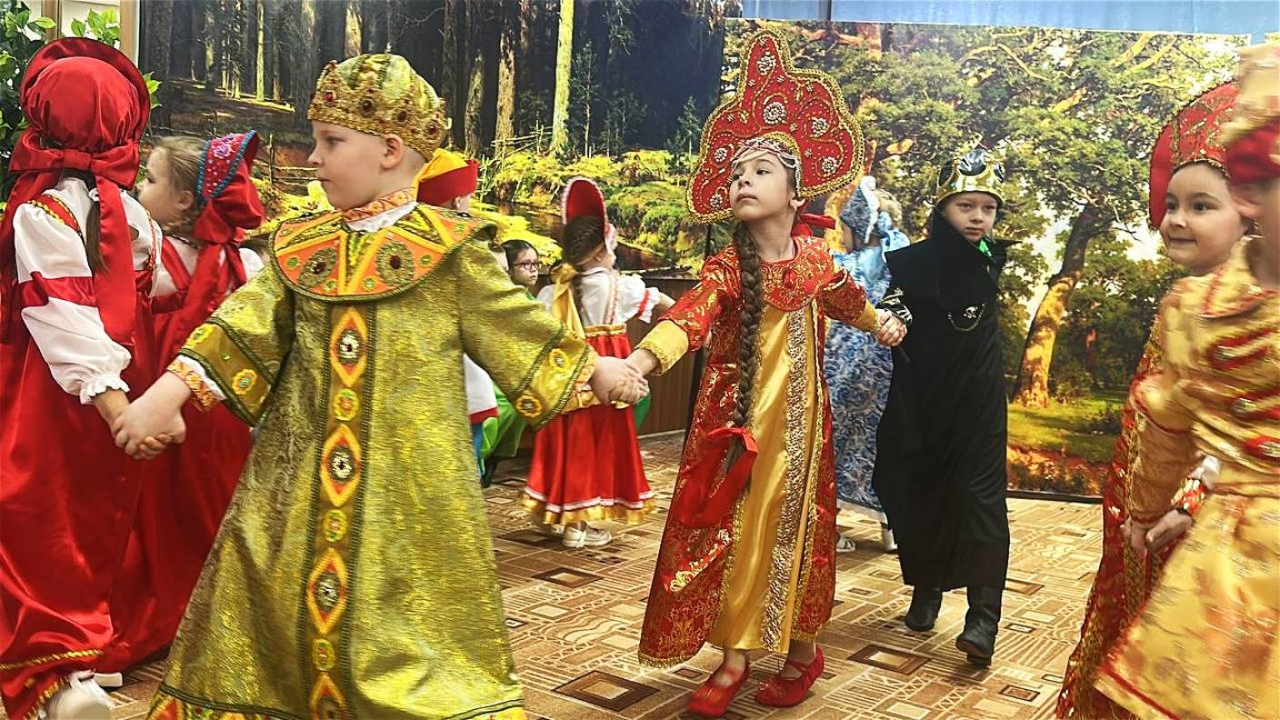 Танец из сказки  "Царевна лягушка".