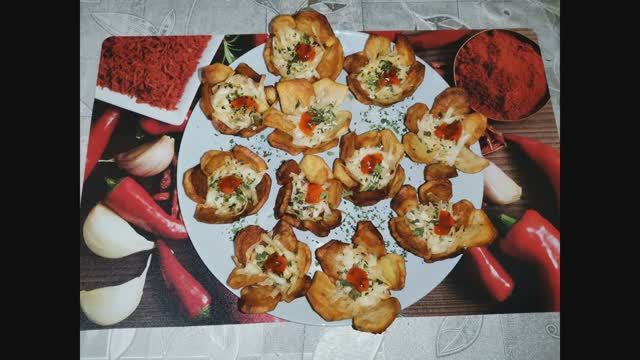 На ЦВЕТОЧКИ прилетели даже пчёлки!!Нагревайте духовку!!!ОЧЕНЬ ВКУСНО!!!!КАРТОФЕЛЬНЫЕ ЦВЕТОЧКИ!!!