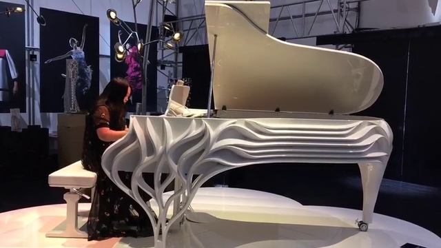 Некрасивый рояль Фациоли-Макарони - дизайнерская нелепость от Fazioli