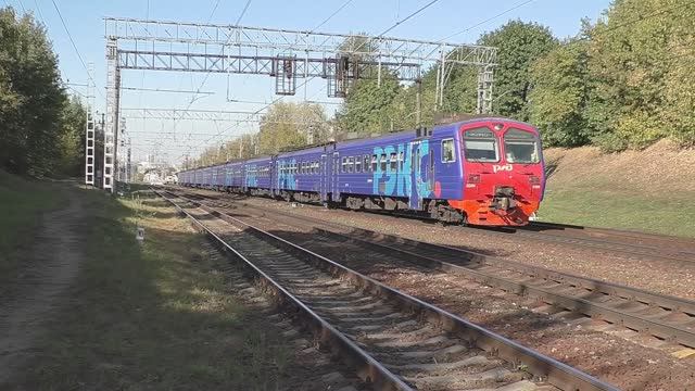 Электропоезд ЭД4М-0399 (ТЧПРИГ-31) скорый приг. поезд "РЭКС-экспресс" №7209 Москва - Домодедово.