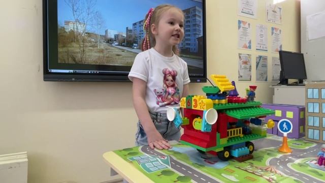 Веселый автобус Ева