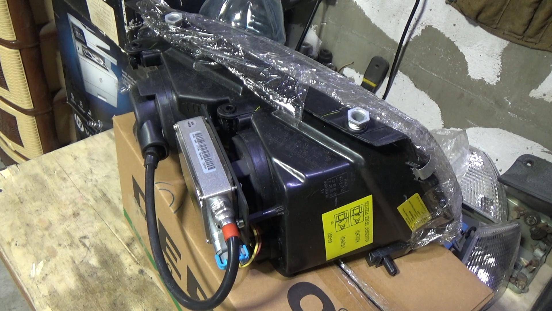 Изготовление кронштейнов под блоки розжига ксенона Volkswagen Passat B5