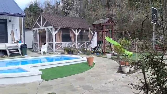 Отдых в Новороссийске беседки, бассейн, баня, природа