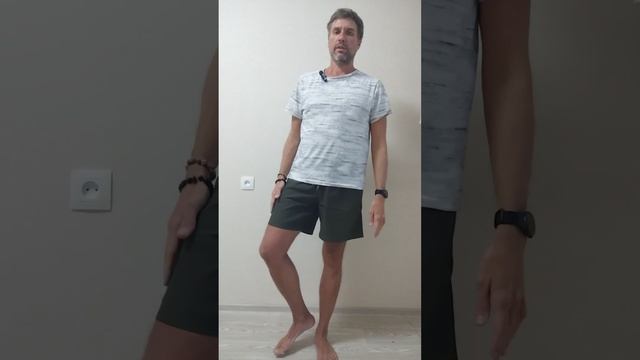 20250410 Врикшасана. Учим английский с открытой йогой. Tree pose or Vrikshasana.