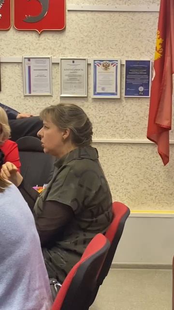 Депутат петербургского ЗакСа Александр Малькевич под Катюшу проводит душевные и максимально электрор