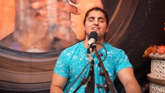 Йогиндра прабху. Киртан-фестиваль "Радхадеш Меллоус" 2025. День 3. 08.04.25