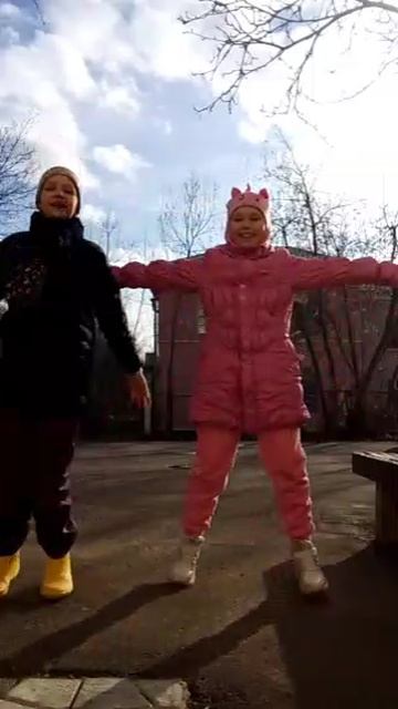 На большом воздушном шаре