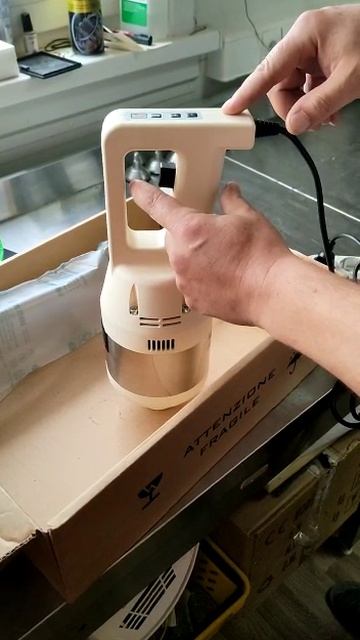 Как включать погружной миксер APACH AHM350V300