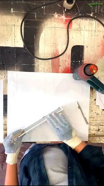 КЛЕИМ ПЛЕНКУ НА ТАБЛИЧКУ ИЗ КОМПОЗИТА