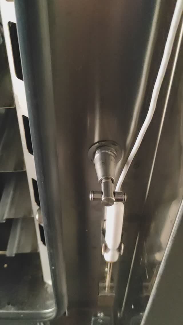 Как отрегулировать замок двери пароконвектомата APACH