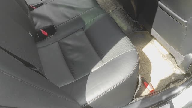 Как снять заднее сиденье на Toyota Camry 50