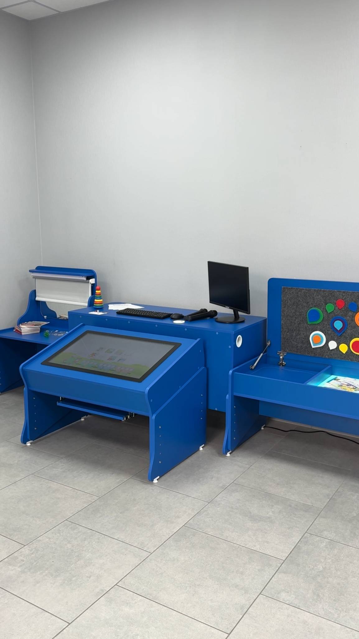 Профессиональный интерактивный стол психолога-дефектолога «AVKompleks ПсихоЛогика UNI»