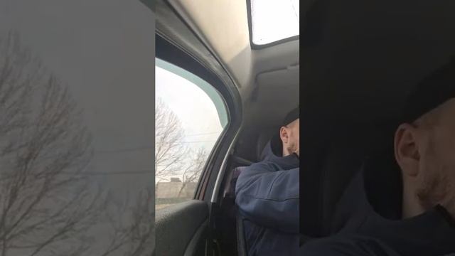 музыка в машине.на работу .