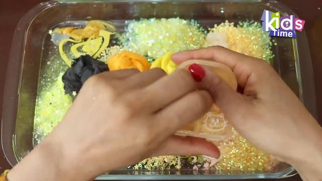 Смешиваем тени  «Пикачу», макияж и блёстки в слайм! Увлекательное видео со слаймом!★ASMR★