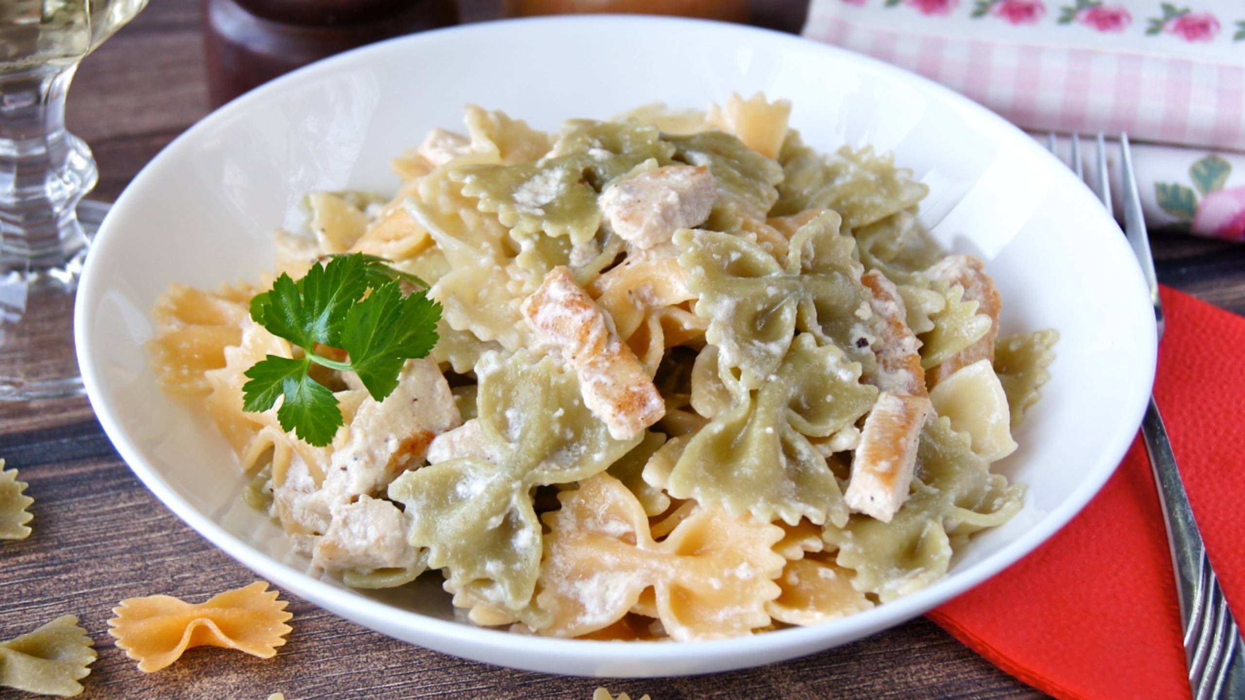 🍲 Как приготовить фарфалле с курицей: идеальный рецепт для всей семьи!