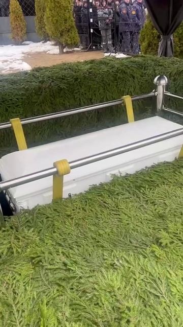 пашу техника ложат в магилу