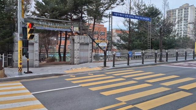 2109 ЮЖНАЯ КОРЕЯ\МОЛЧАЛИВАЯ ПОЕЗДКА МАШИ на АВТОБУСЕ\ДОРОГА\ОБЩЕСТВЕННЫЙ ТРАНСПОРТ\ГОРОД из ОКНА