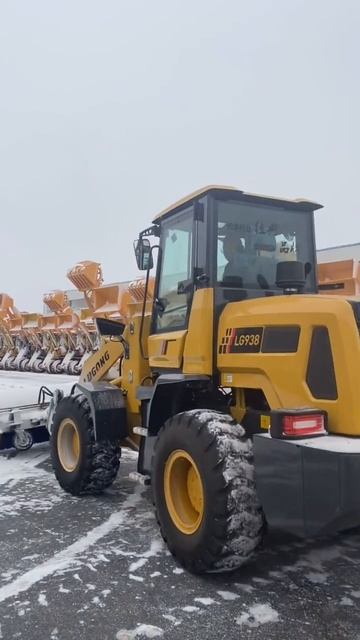 LG938 со щеточным оборудованием