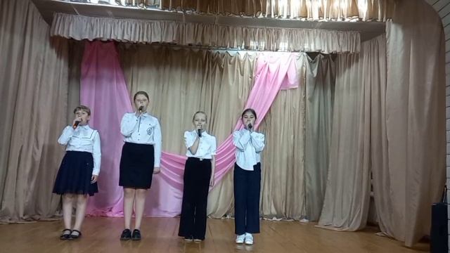 Вокальная группа "Солнышко" Гимн Российской Федерации  МБОУ "Славянская СОШ" Шербакульского МР