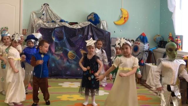 Танец "Космический рок-н- ролл"