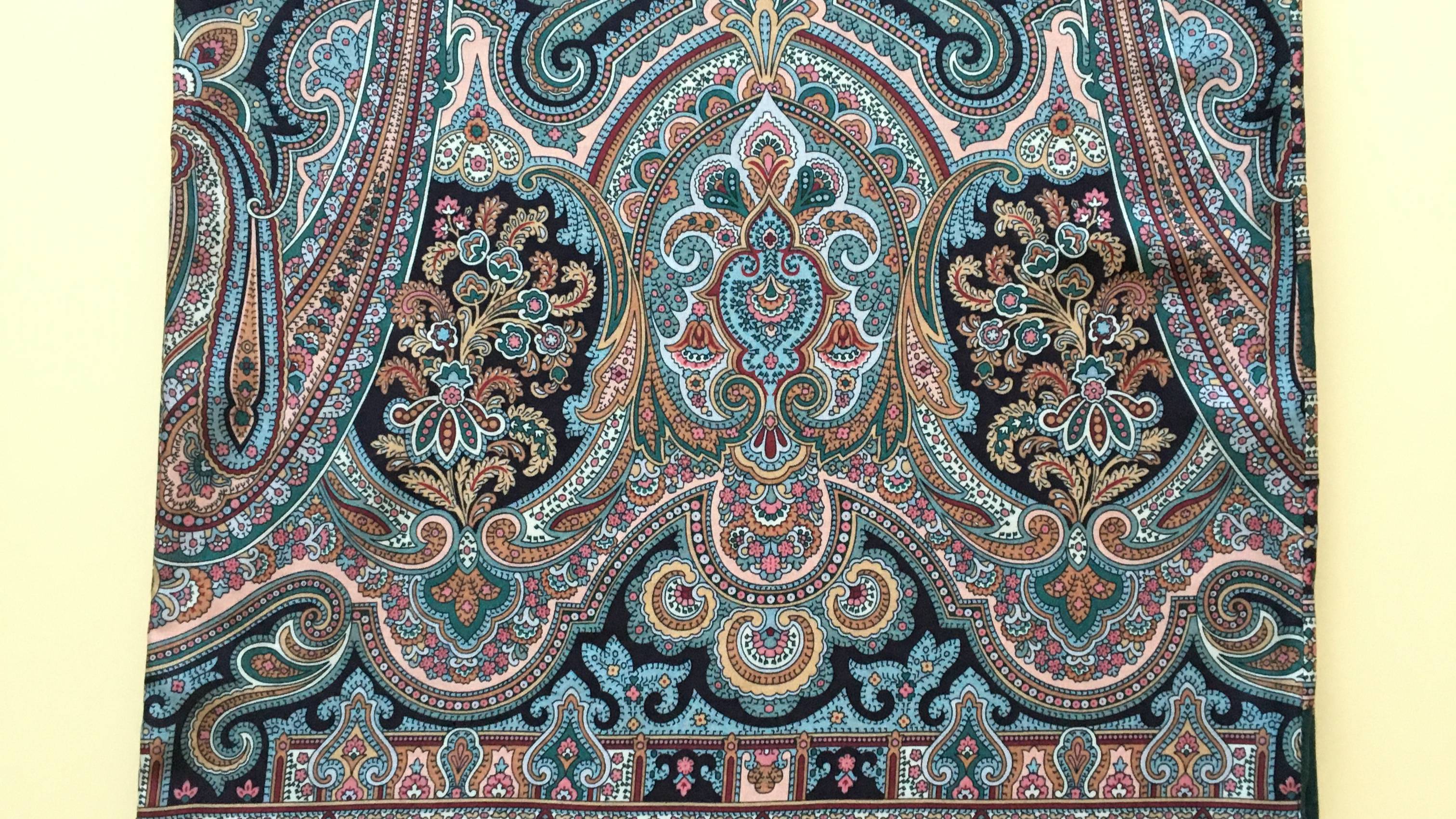 Снуд из вискозы "Фергана"  павловопосадский