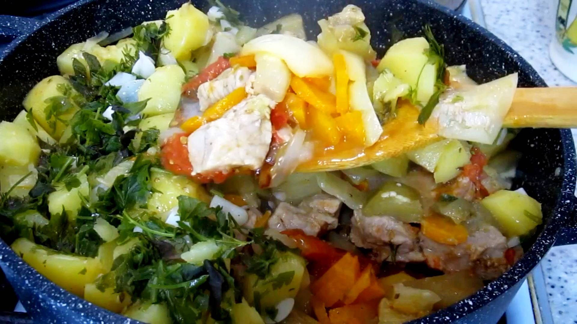 Вряд ли найдётся более знаменитое кавказское блюдо. Каждый бы день ела.