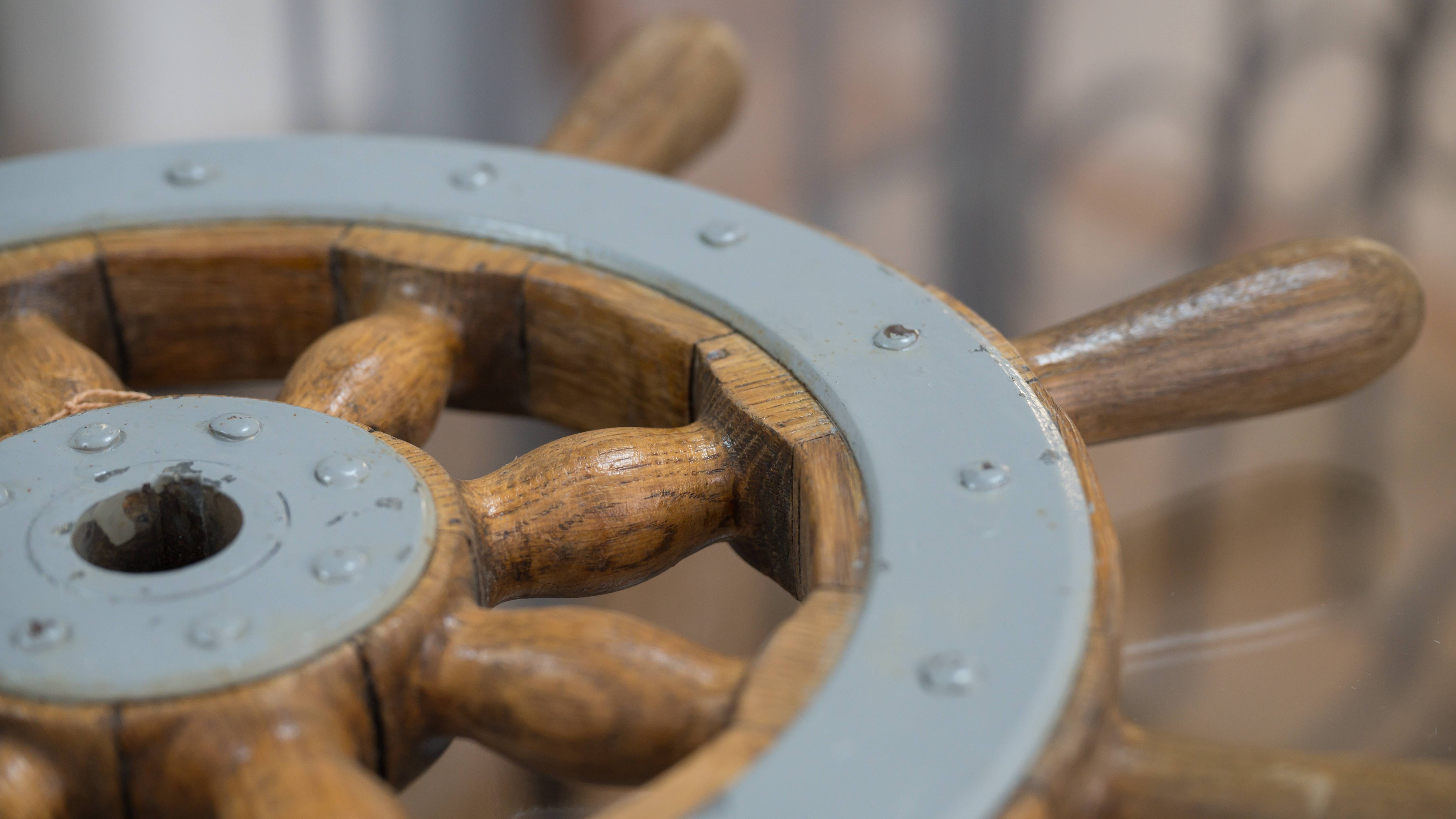 Строительство выставки «Моряки Победы», посвящённой 80-летию Победы в Великой Отечественной войне.