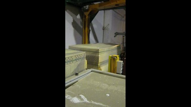 AV 1630 с укрытием верха