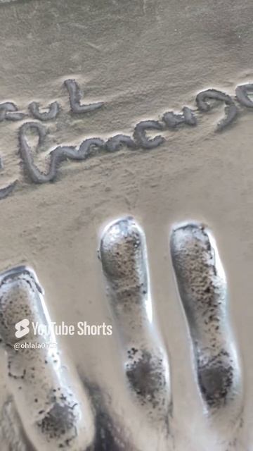 Звездная  💫 дорожка в Каннах
🤚 Отпечатки рук знаменитостей