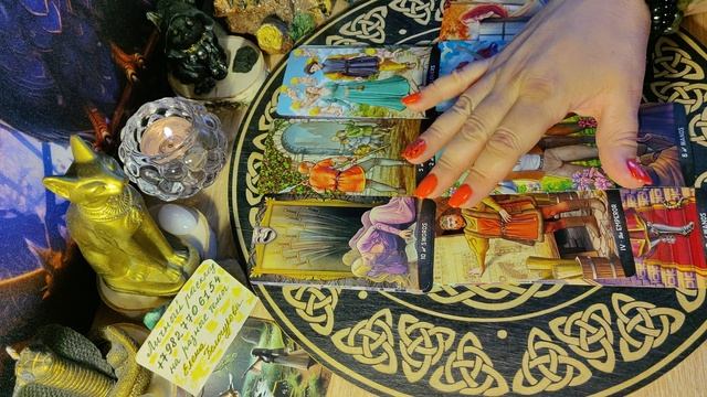 Какой приятный сюрприз Вас ждёт 🔮 таро расклад онлайн
