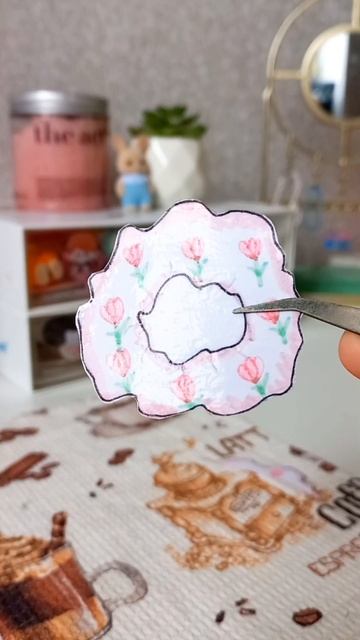 распаковка бумажного сюрприза