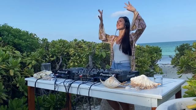 Korolova - Live @ Zanzibar, Tanzania