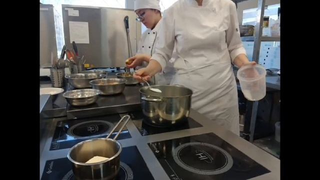 Конкурсная работа Юнкор-2025. Тема: Уроки созидания. 
Кадачникова Дарья, Погосова Екатерина.