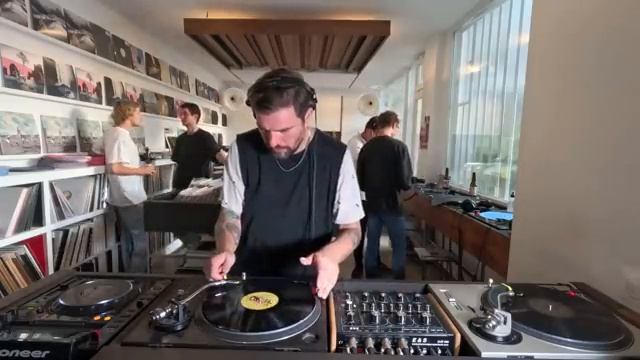 Yoyaku instore sessions - Cesare VS Disorder