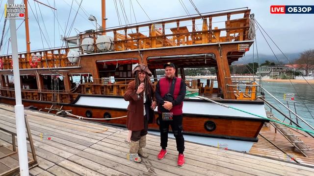 Чем же остеклить беседки террасы кафе, рестораны. Безрамным остеклением от Команды Александра Демин