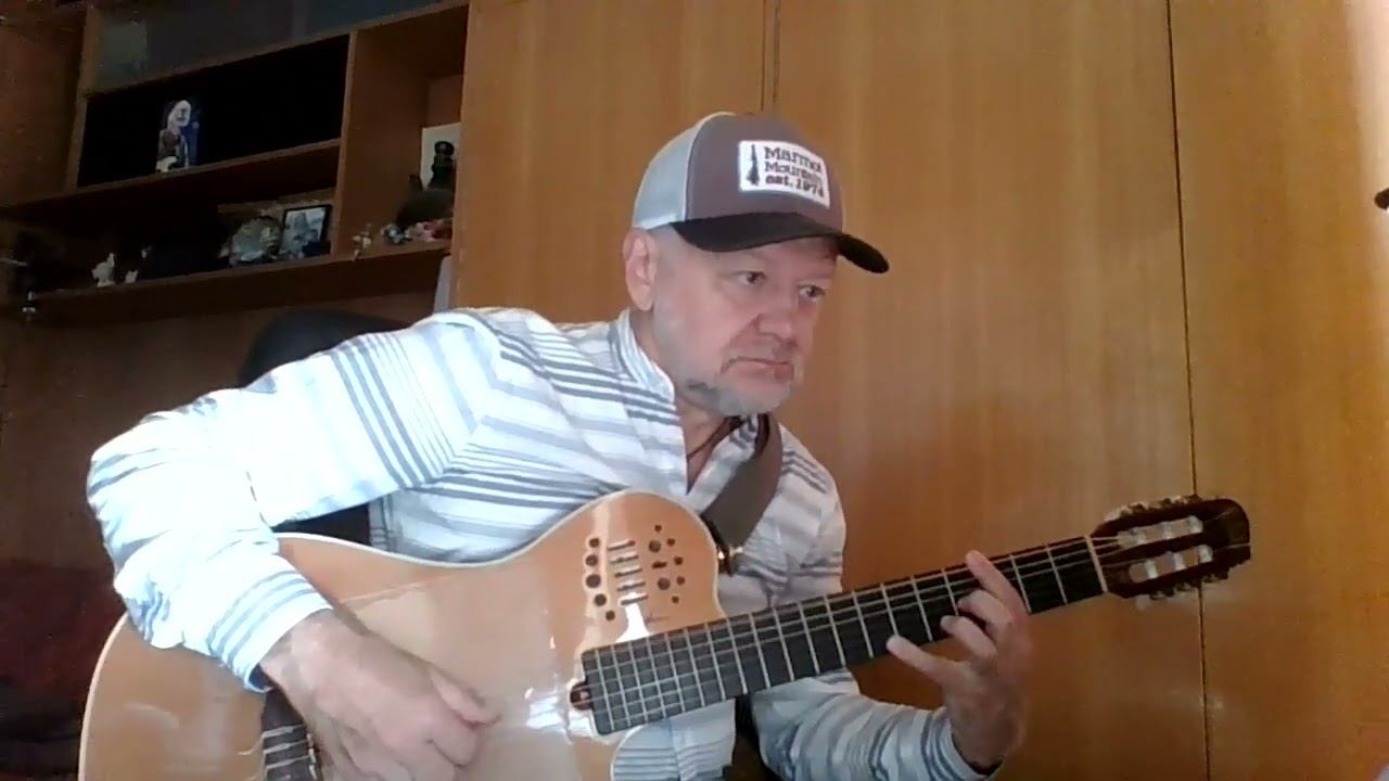 У берез и сосен (Юрий Антонов) на гитаре