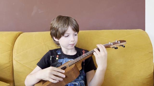 Роман Румянцев_укулеле _на солнышке_кабы не было зимы