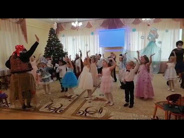 Новогодний утренник в детском саду