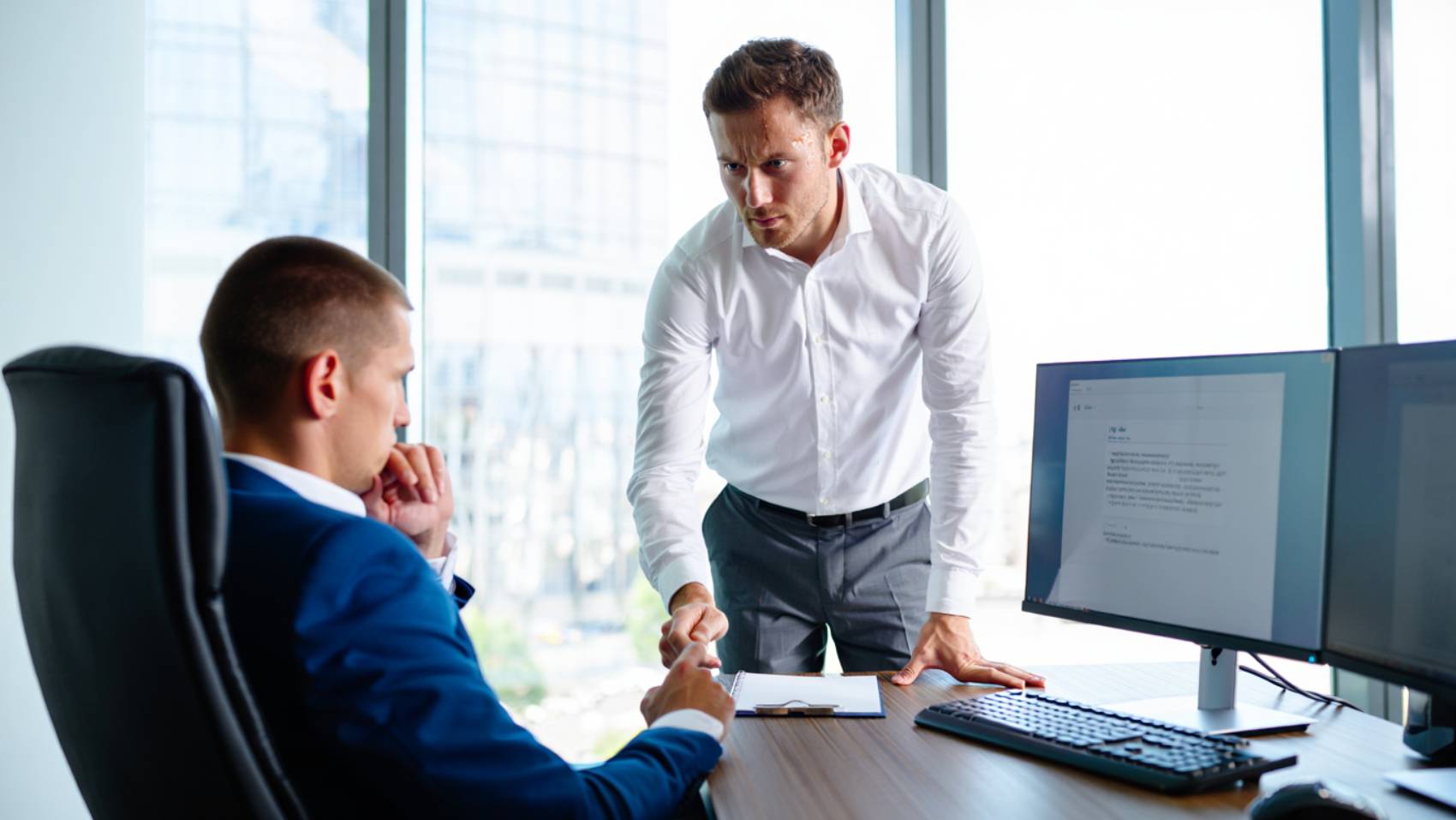 "Так сойдёт" Современные "Ляпкин и Тяпкин" в офисе